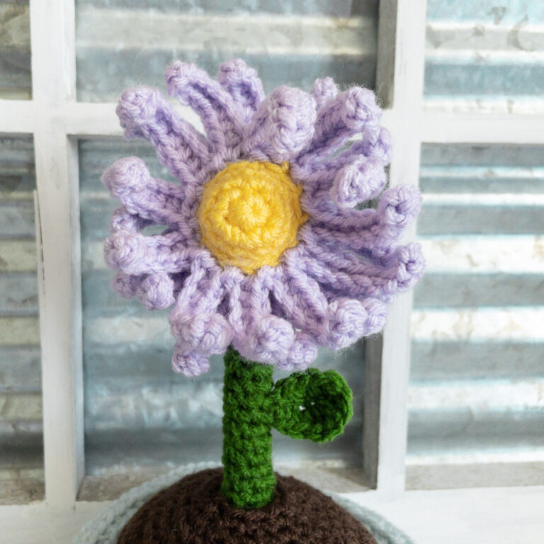 Daisy Flower Pen - Southern Belle Crochet